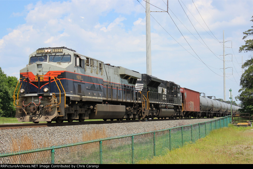 NS 8101 & 1169 on 66T
